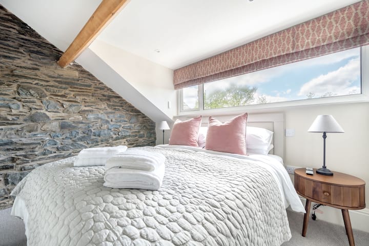 Beautiful Spacious Room- Beckside Room 4 - Windermere
