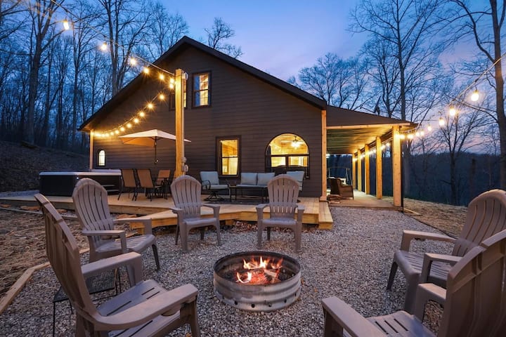 Modern Cabin in Hocking Hills - HGTV Inspired - Cabins for Rent in ...