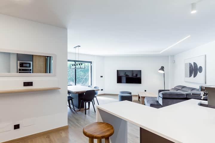 Piso De Lujo A 300m. De La Playa - Santander