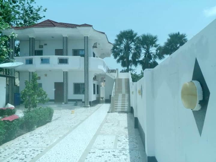 B&y Holiday Apartments - The Gambia