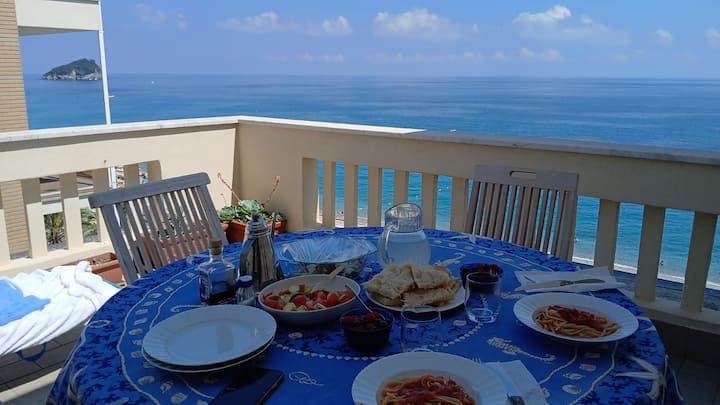 Suite Blu  10 Mt  Sea, Free Park - Savona
