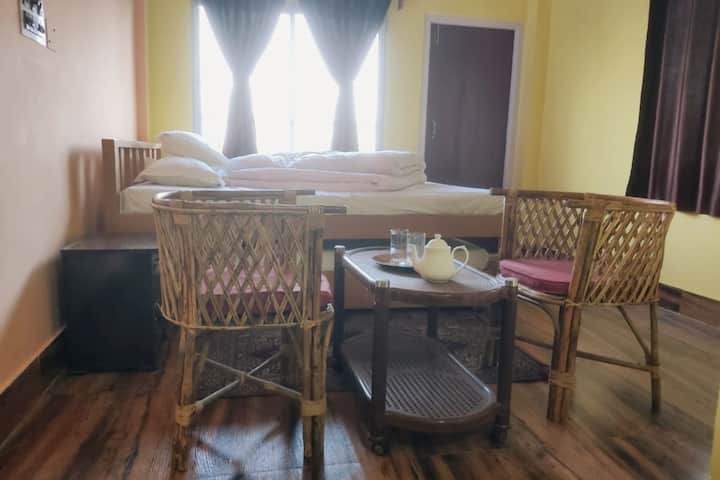 Premium Property Kanchenjunga Balcony View - Kalimpong