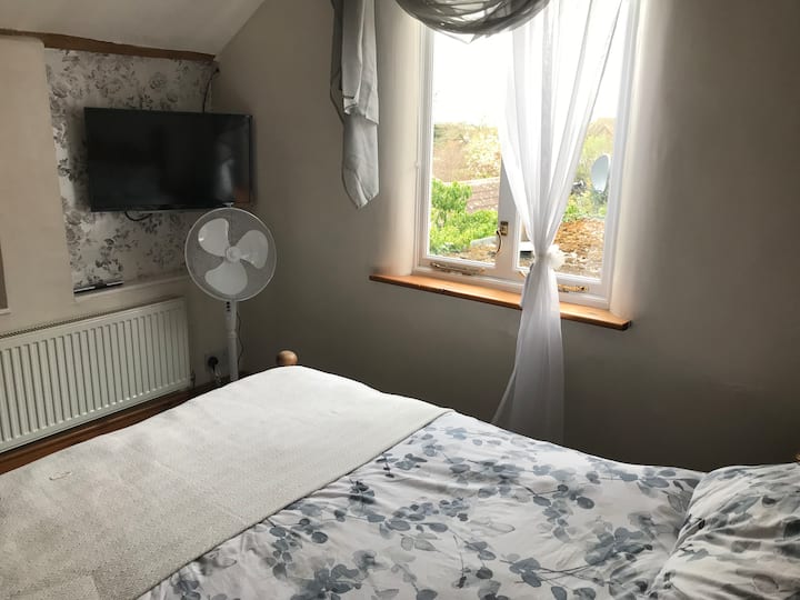 Listed Cottage In Berkeley - Forest of Dean