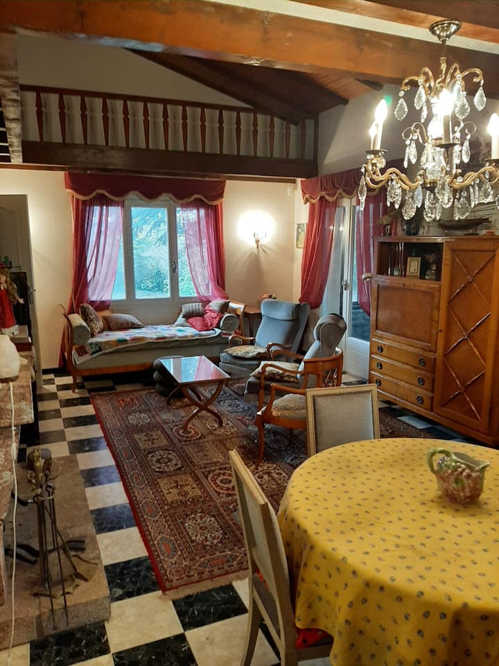 Maison Vintage Et Piscine Privée En Pleine Nature. - Prades
