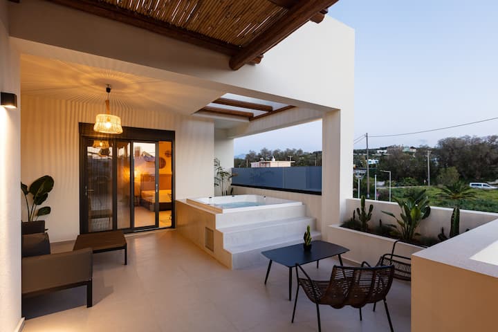 Seaside Luxury Apt W/ Private Jacuzzi Hot Tub - Greece