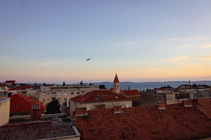 Top-floor Two-bedroom Apartment With Sea View - Split