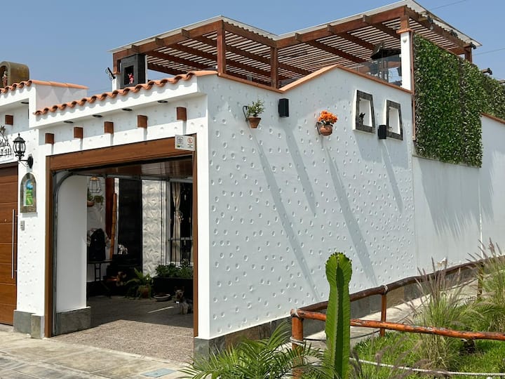 Mala Entre El Campo Y La Playa - Mala