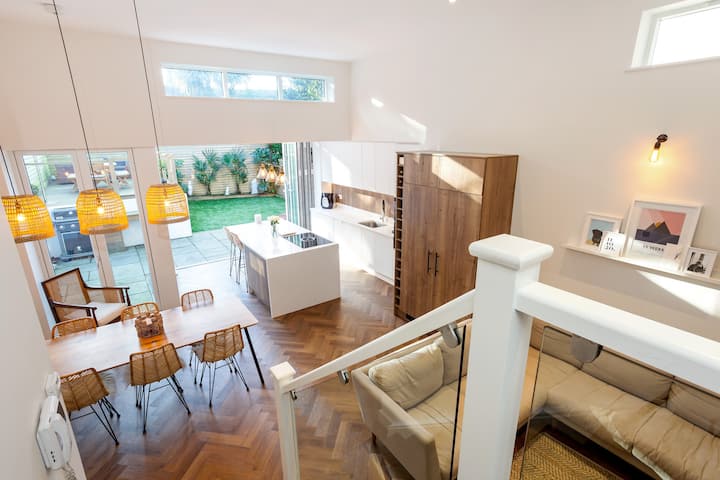 Family 3 Bed Home, Sleeps 7 With Parking, B'mouth - Brownsea Castle