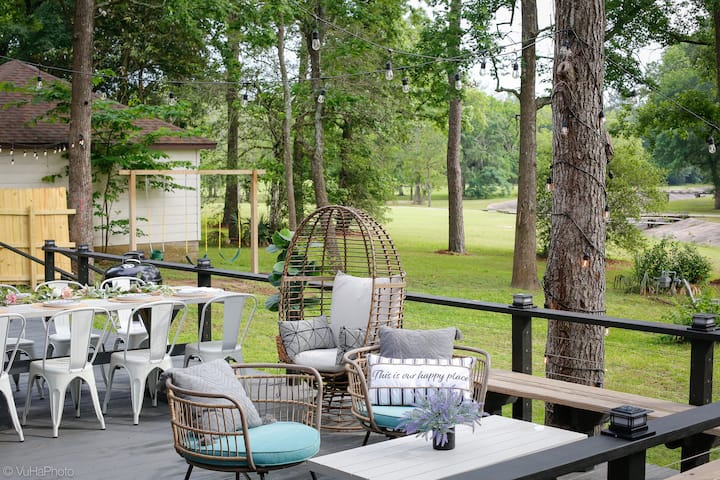 Golf Course | Large Deck With Firepit | Game Room - コンロー, TX