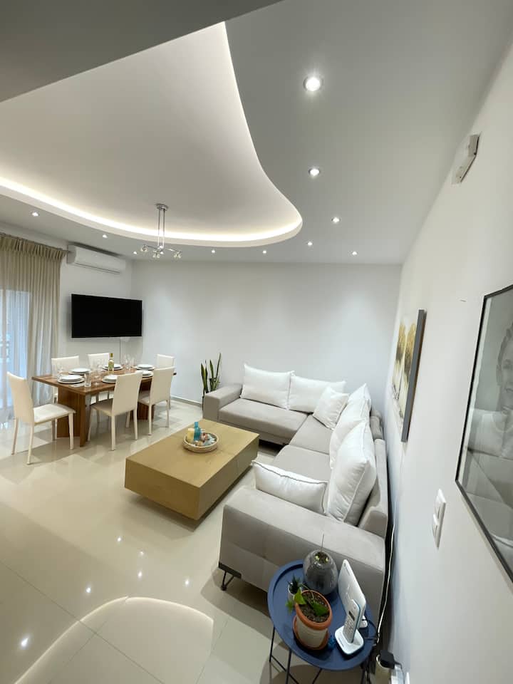 Cosy Nest - Breakfast Lncluded
Car Rent Available - Rhodes