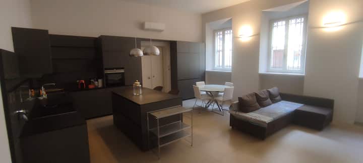Comfortable Apartment In The Heart Of Parma - Parma