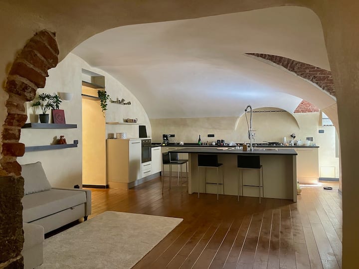 Charming 16th-century Flat In The Heart Of Genova - 熱拿亞