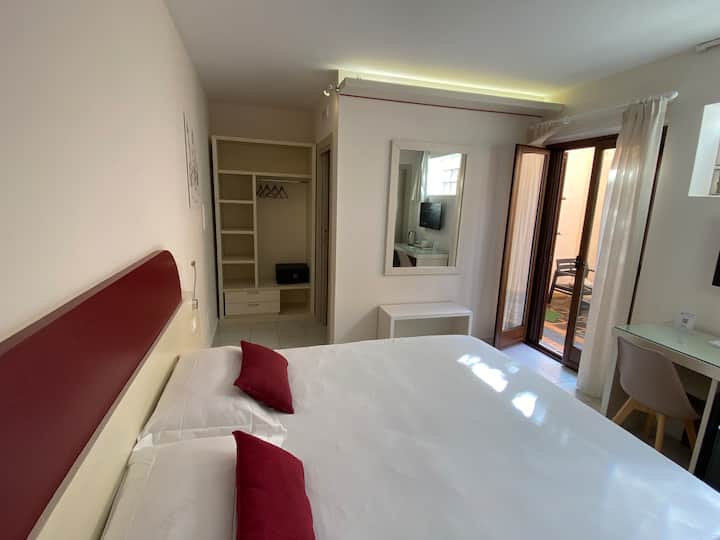 Aether Suites: Privacy Room - Tropea