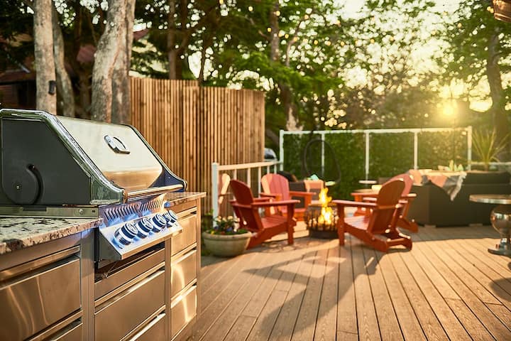 Award-winning Stylish Executive Home - Victoria