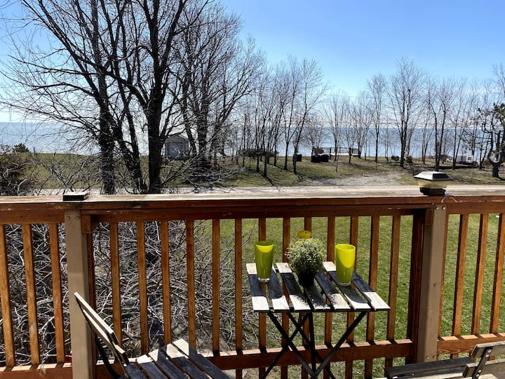 Lake Erie Cottage And Beach - Chatham-Kent