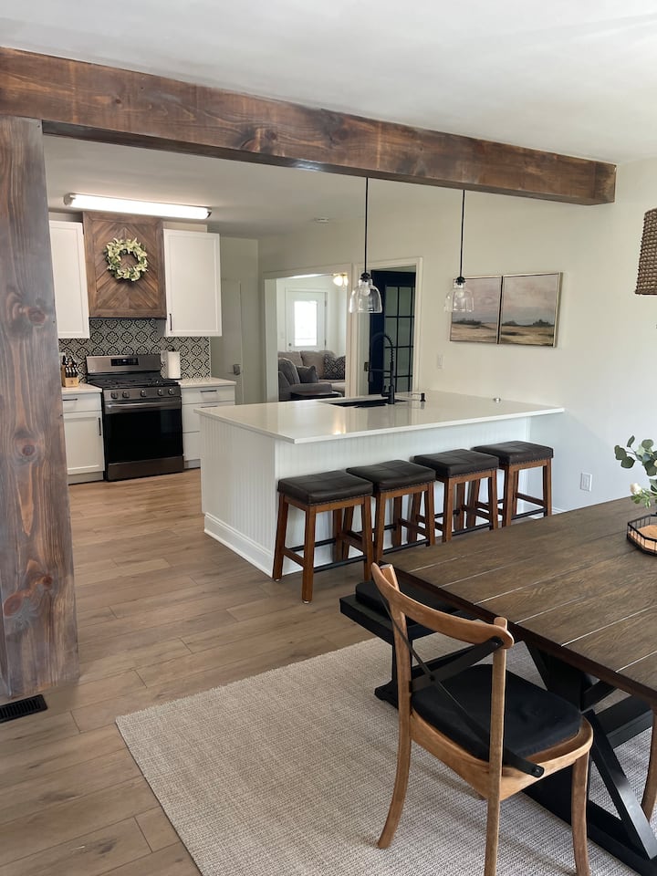 Comfy King Beds And Fast Wi-fi  Near Kc Stadiums - Independence, MO