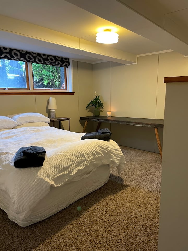 Quiet Cul-de-sac On Kiwi - Taupō