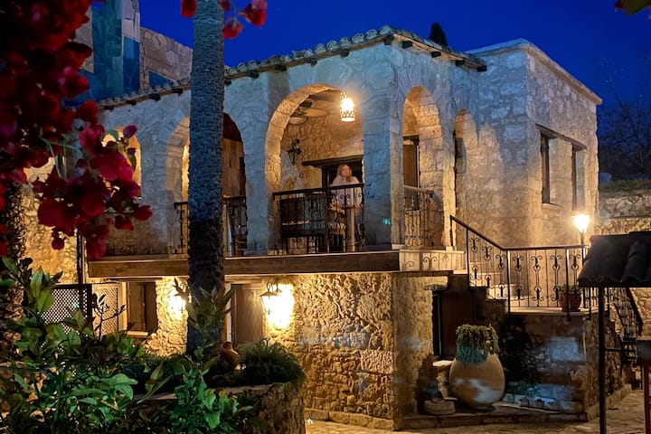 Kyrenia Cyprus | Authentic Ottoman House & Garden - Girne