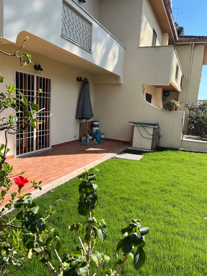 Villino Su 2 Piani 100m Dal Mare - Santa Marinella