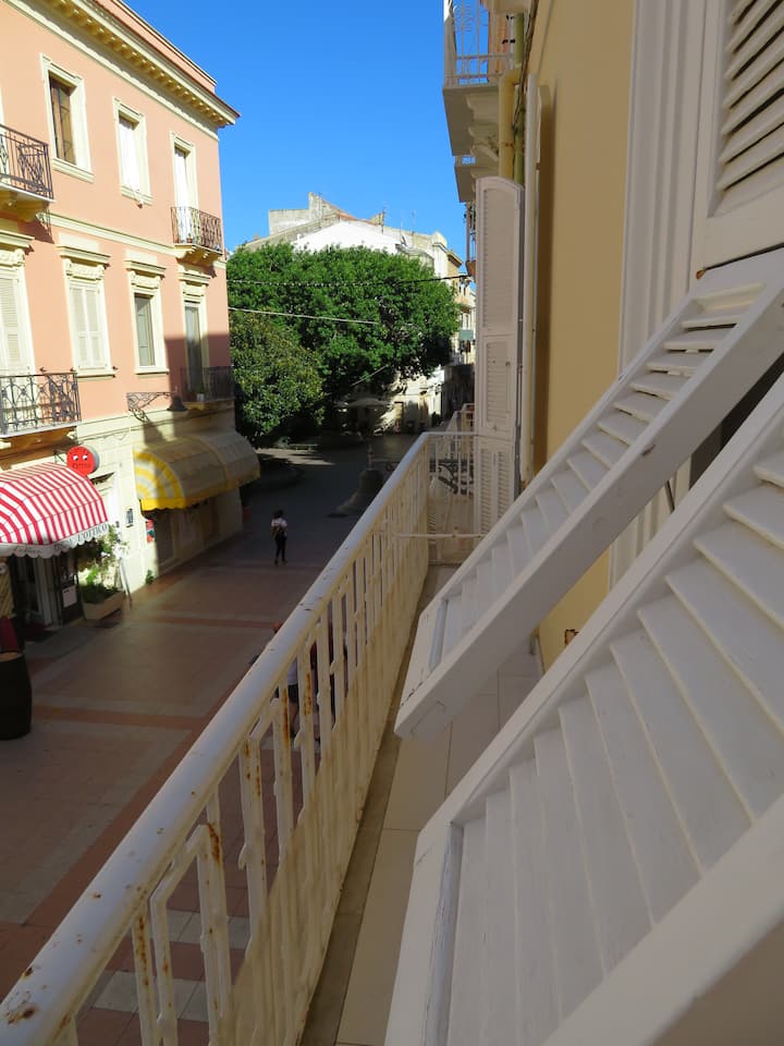 Ampio Apt 115mq 2 Balconi 2 Camere Centro Storico - Carloforte