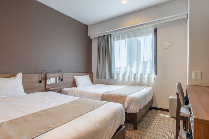 Sakaisuji-honmachi Station 5 Min/sd-twin Room - Osaka Prefecture, Japan
