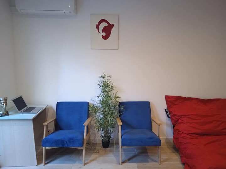 Centre. Tout Confort 40m². Frais. Vue Jardin - Antibes