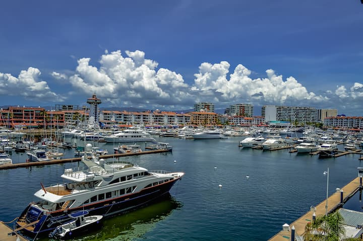 Amazing Waterfront Condo - Puerto Vallarta