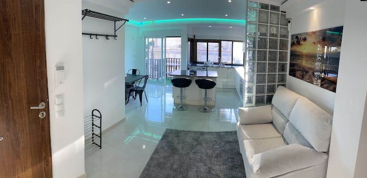 Apartamento Lujoso,en Primera Línea Playa Y Amplio - Torrevieja