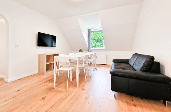Tolstov Apartments - 4 Room Apartment - Oberhausen