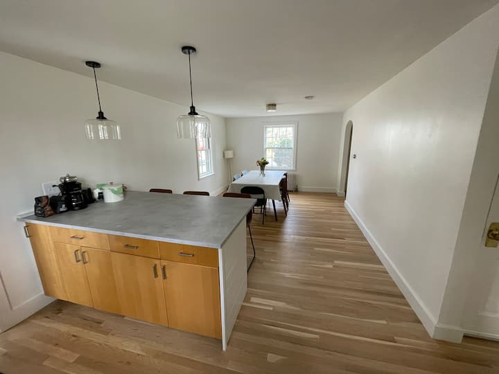 2 Bed, 1.5 Bath Colonial Home, Quiet Neighborhood - Lake Cochituate, MA