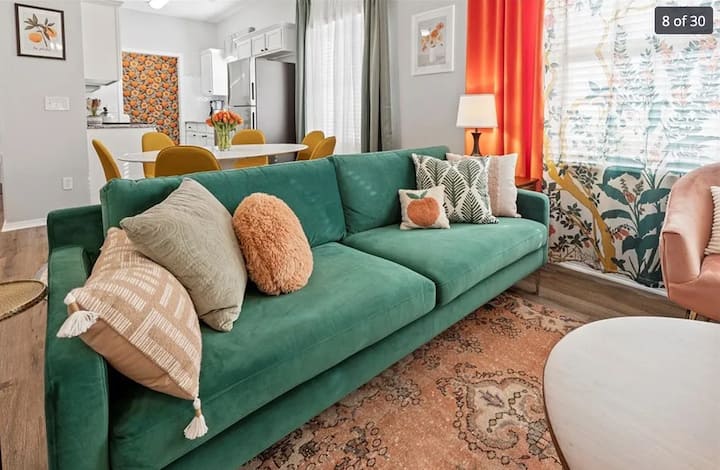 Peach House - 30 Min. Walk To U Of A! - Fayetteville, AR