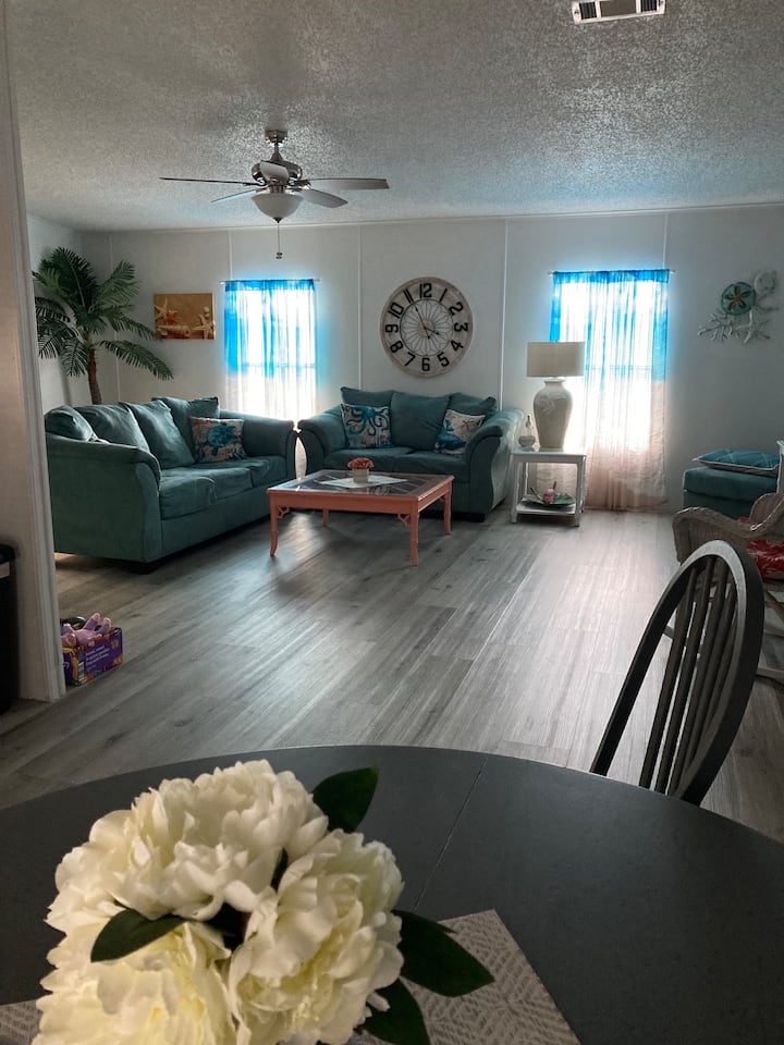 Beautiful 40 And Over Community - North Fort Myers, FL