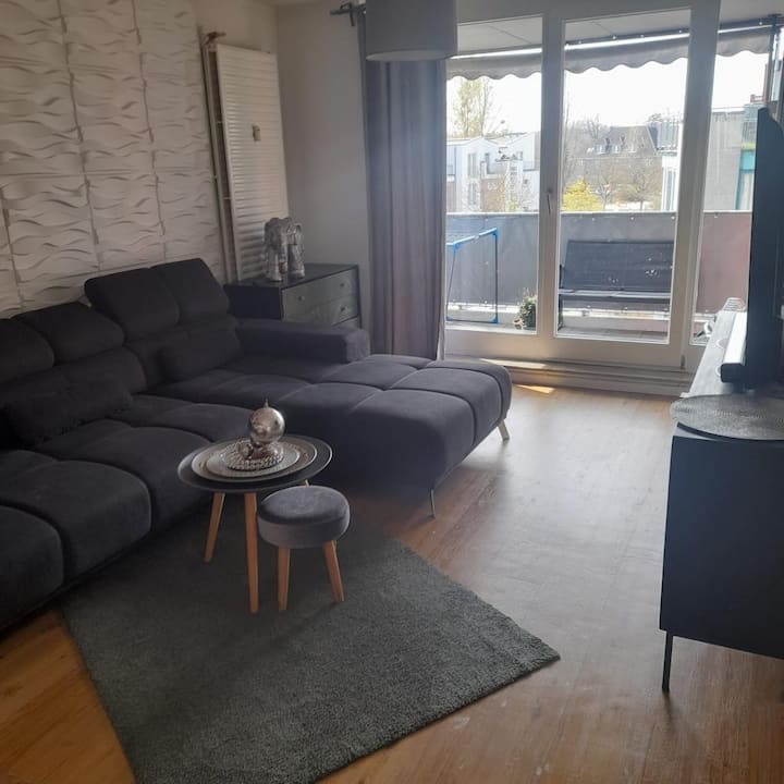 3 Room Apartment, 13 Min To Fair - Hanovre
