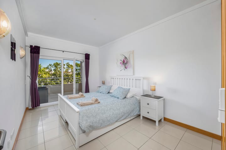 Special 1-bed W/ Pool & Parking - Albufeira