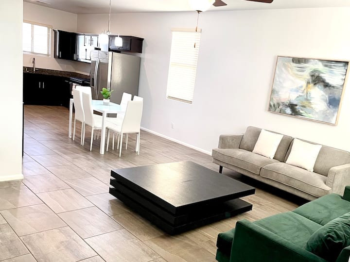 Nm King Size Bed/3 Bedroom House - 라스크루시스