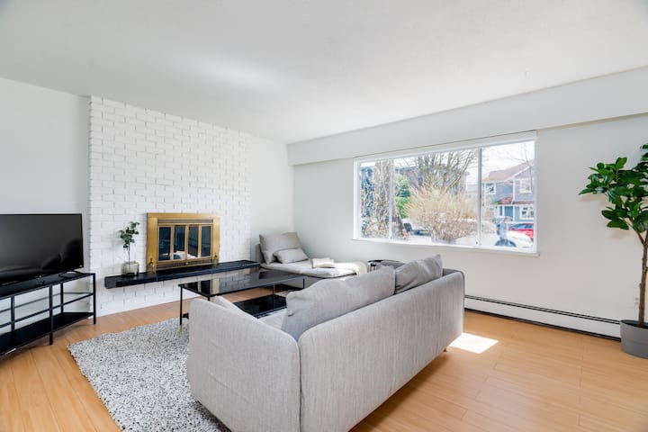 Mount Pleasant Gem - 3-bedroom Home Off Main St - Vancouver