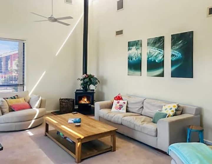 Shortland Street Family Beach House - Newcastle