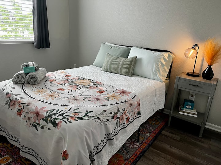 30-90 Day Rental-travel Nurses /Professionals Only - Castle Rock, CO