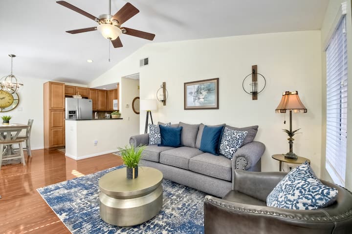 2 Bed/2 Bath In Oceanside With Garage - Oceanside, Californie