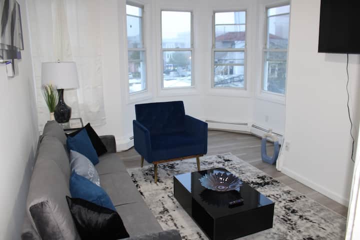 Modern-cozy Boardwalk 2 Bedroom - Atlantic City, NJ