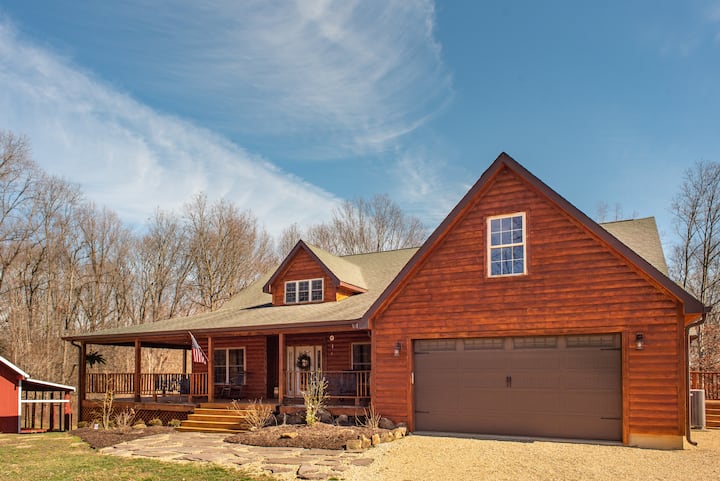 The Grandview Getaway - Nashville, IN