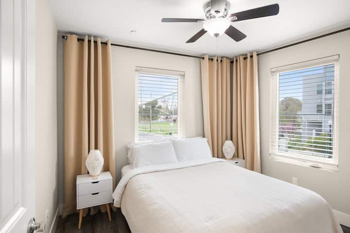 Modern 3br Near Downtown & Ucd Medcenter & Parking - Sacramento