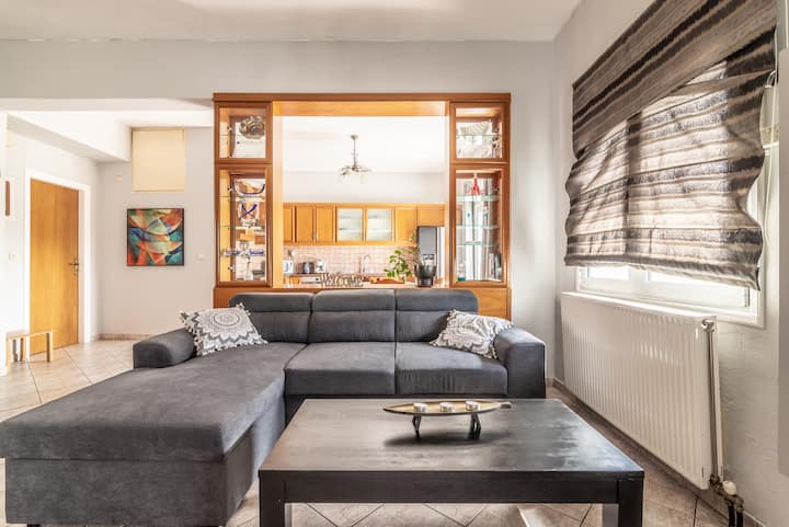 Spacious Apartment Near Downtown - イラクリオン