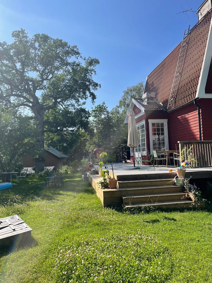 Härlig Villa Från 1912 I Saltsjö Duvnäs - Huddinge