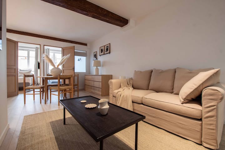 Sentier Historical Center Luxury Apartment 3br/8p - París