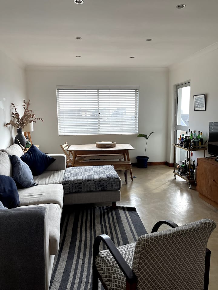 2-bedroom Flat With Off-street Parking (Small Car) - Cape Town