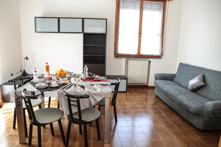 Via Emilia: Relax Nella Nostra Guest House - Reggio Emilia