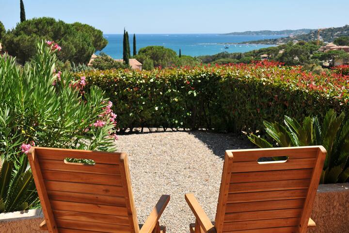 Appartement à Sainte-maxime, Vue Mer Et Piscine - Sainte-Maxime