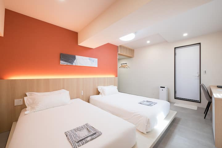 402#jr Ueno / Akihabara Sta Walk 8 Minutes Bell - Ginza