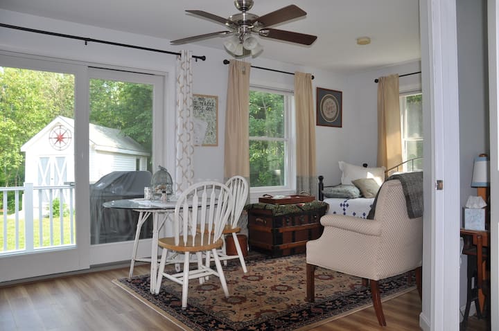 Great Mid-coast Vacation Apartment - Rockland, ME